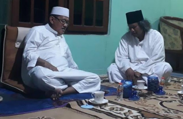 KH Ubaidillah Faqih Langitan ke Muwafiq: Bagaimanapun Kamu Tetap Salah ...