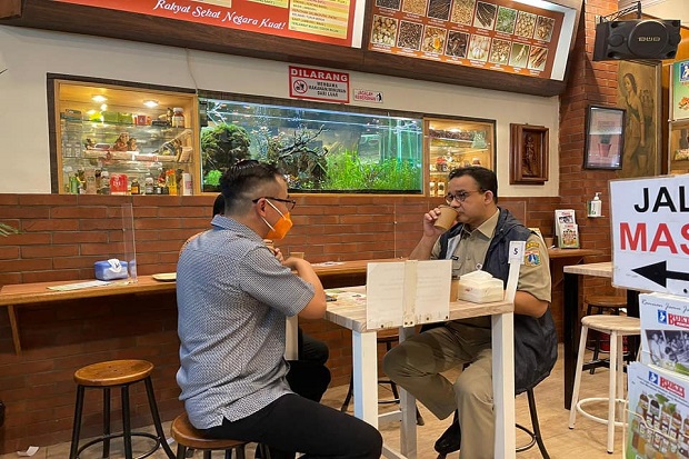 Hari Paskah, Anies Baswedan Posting Mampir di Warung Jamu Milik Pendeta ...