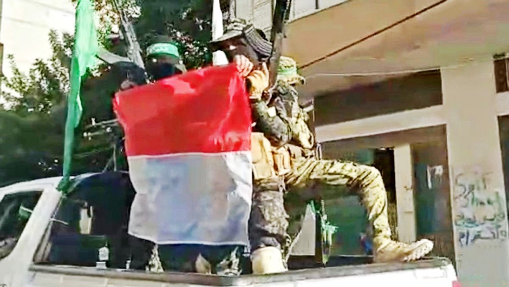 [Video] HAMAS Kibarkan Bendera Indonesia Saat Konvoi Kemenangan di Khan ...
