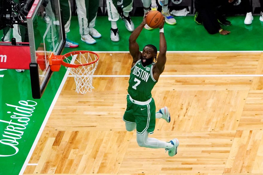 Pebasket NBA Muslim Jaylen Brown Menjadi Juara NBA Musim Ini - Eramuslim