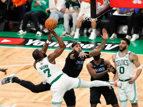 Pebasket NBA Muslim Jaylen Brown Menjadi Juara NBA Musim Ini - Eramuslim